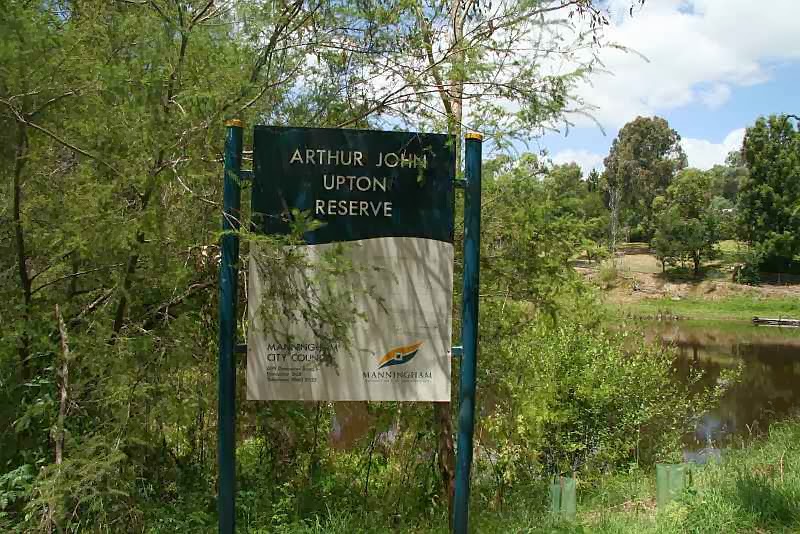 TRACKS, TRAILS AND COASTS NEAR MELBOURNE : Arthur Upton Bushland ...