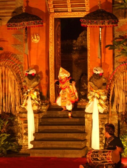 Baris Tunggal Dance - The Solo Warrior Dance of Bali