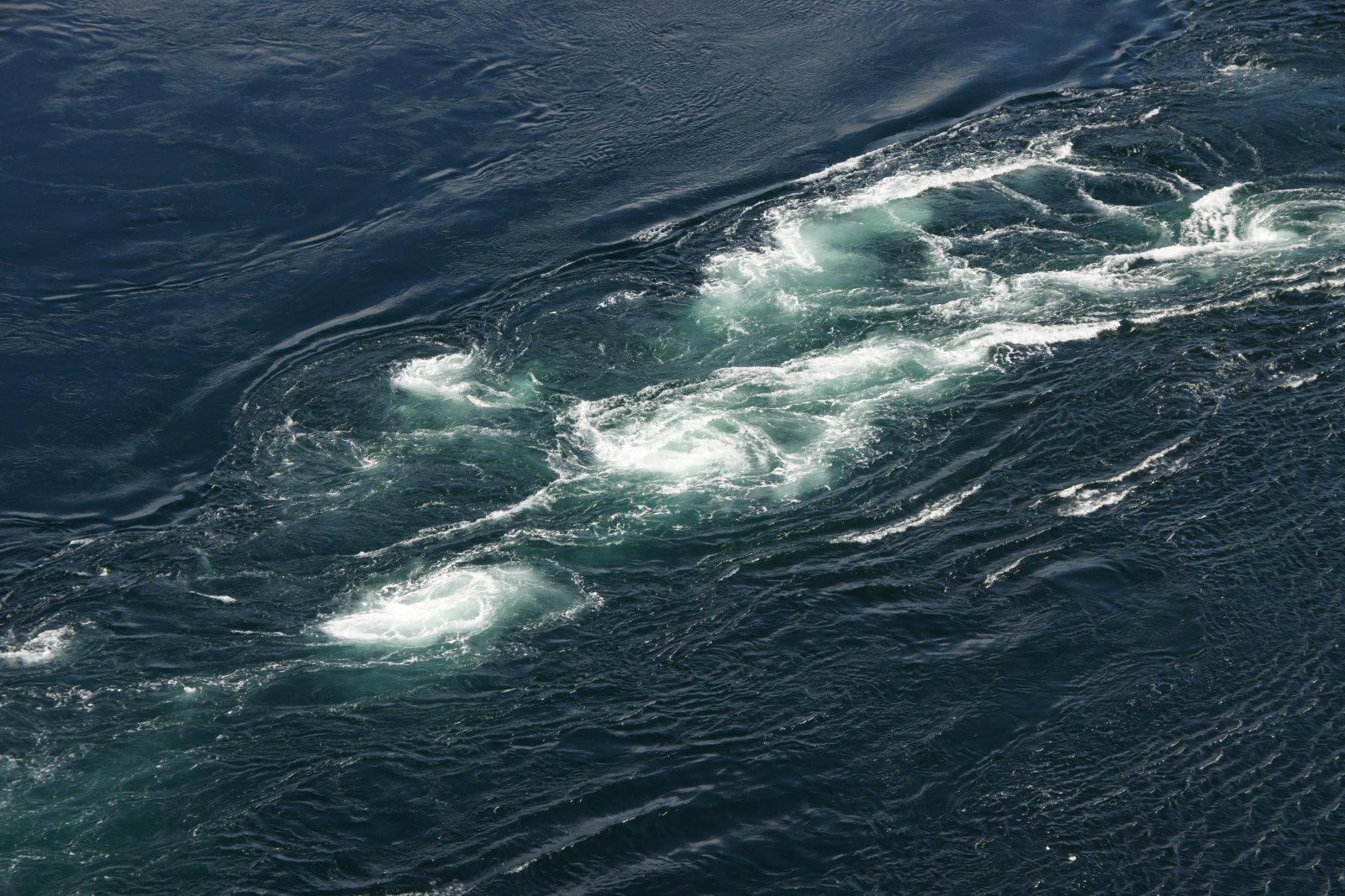 O LIVRO DE AREIA: Å i Lofoten, a última aldeia antes do temível Maëlstrom.