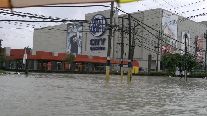 #Marikina City on high flood alert as Marikina River set to overflow ...