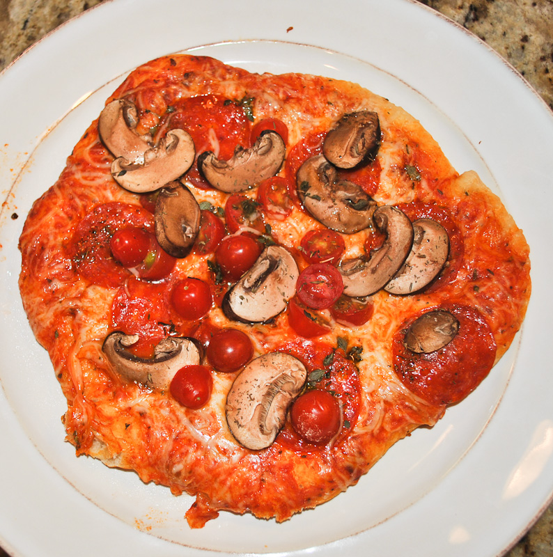 Good Hours: Pizza and tomatoes