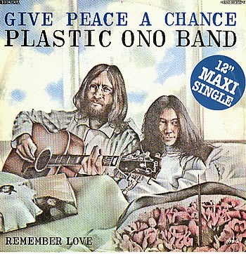 Historia The Beatles (Fab Four): JOHN LENNON: GIVE PEACE A CHANCE