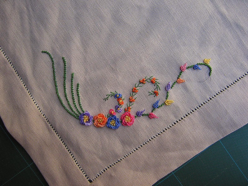 PATCHWORK ARTE EM TECIDOS: COMO CRIAR UM RISCO PARA BORDAR ROCOCÓ