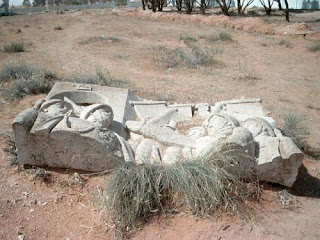 On the Road in Libya: The Arch of the Fileni