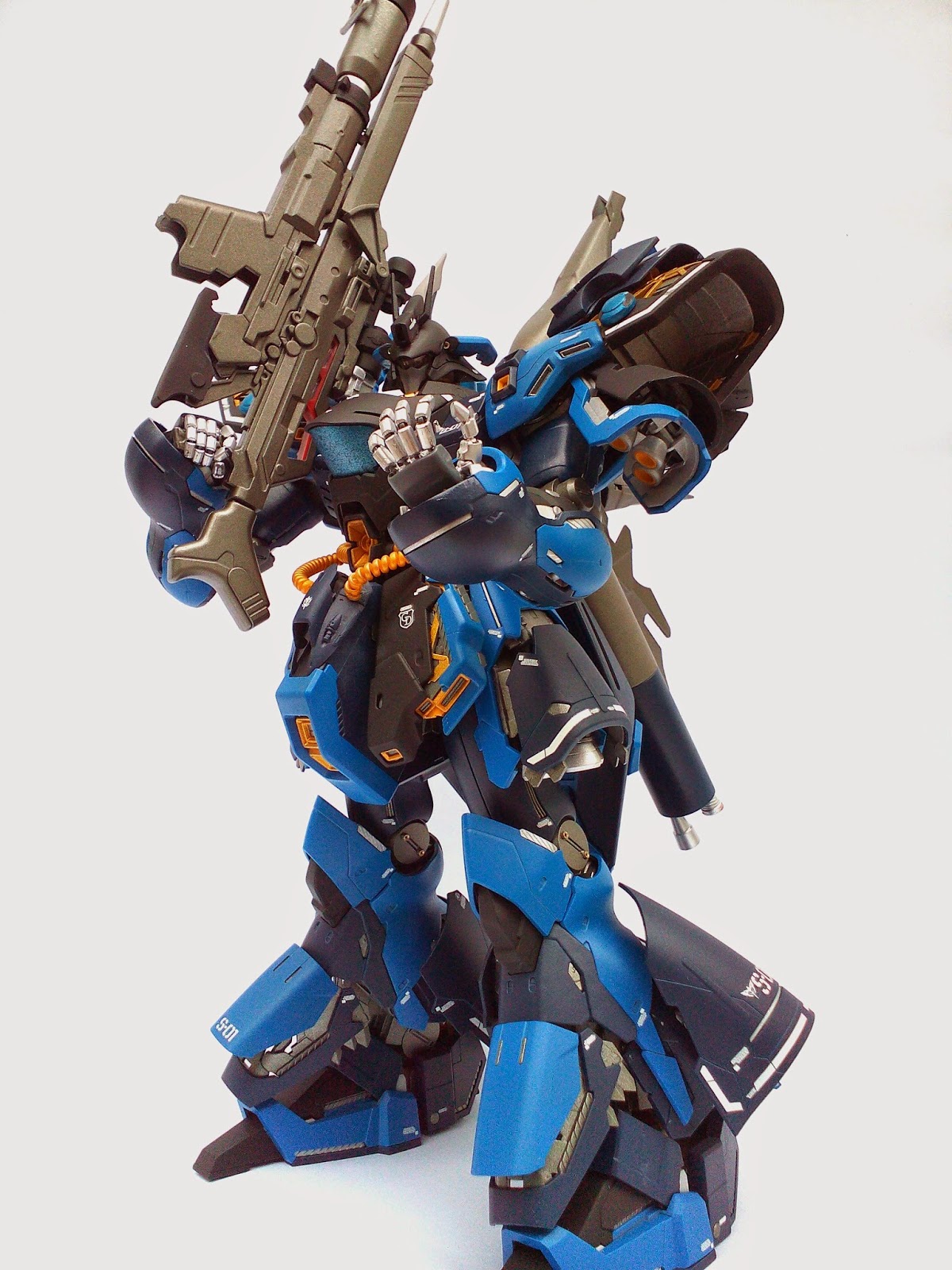 Custom Build: MG 1/100 MSN-04 Sazabi Ver. Ka "Blue"
