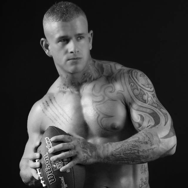 Daily Bodybuilding Motivation: Hot Body Model Harry Freeman