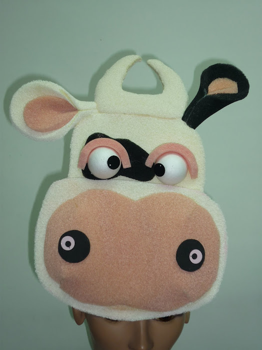 SOMBREROS EN ESPUMA: CORNELIA CARNAVAL BOGOTA-COLOMBIA