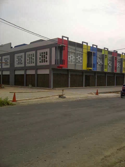 Rumah dan Ruko De Botanica: Ruko De Botanica - Sindang Barang, Bogor