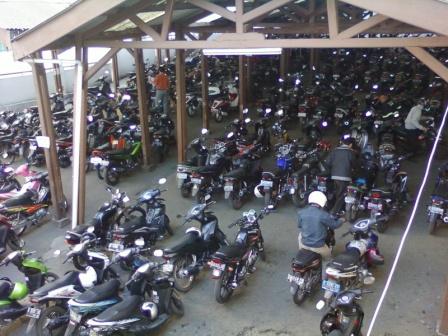 Inspirasi Spesial Gambar Parkir Motor, Kanopi Baja Ringan