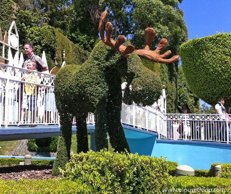 Mouse Troop: The Happiest Moose in Disneyland