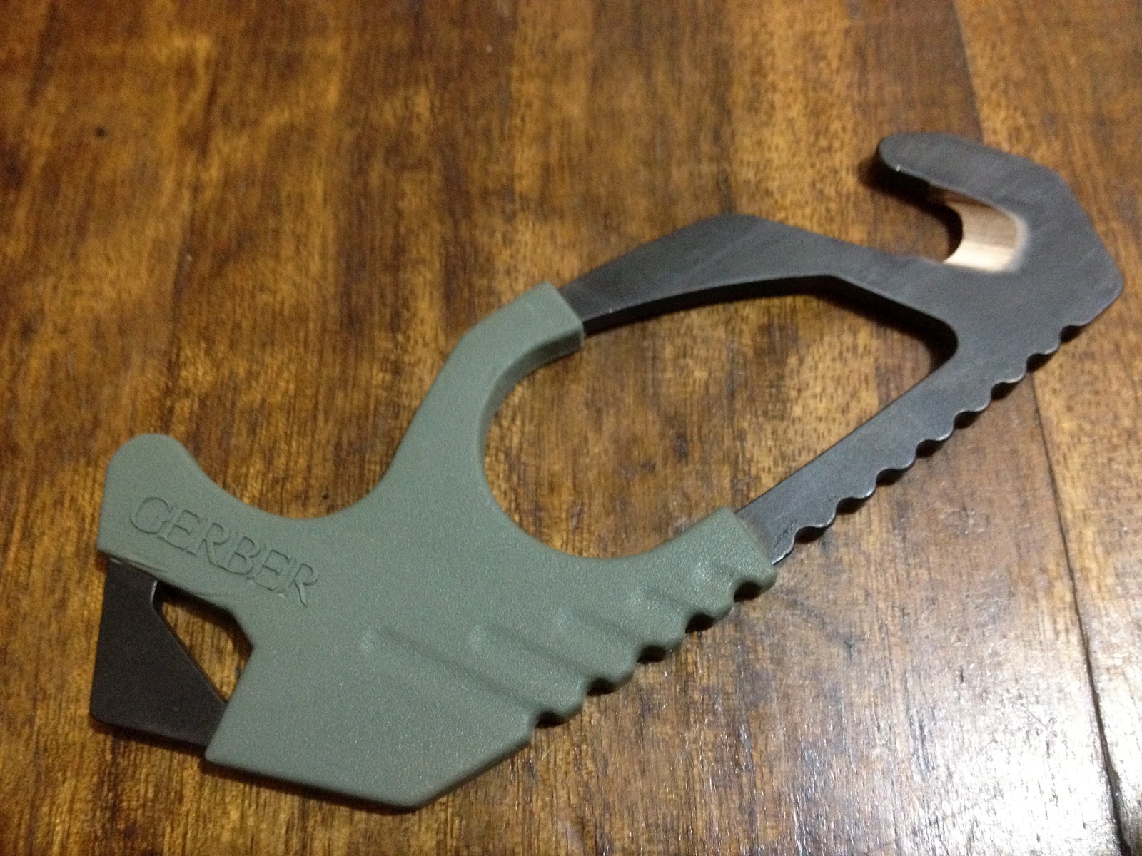 ApocalypseEquipped: Review: Gerber Strap Cutter