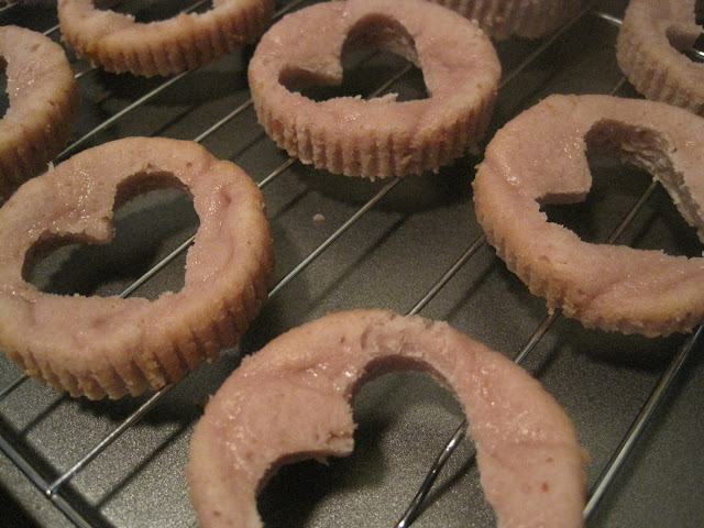 my feelings taste like cupcakes: Double Decker Raspberry Heart Cupcakes