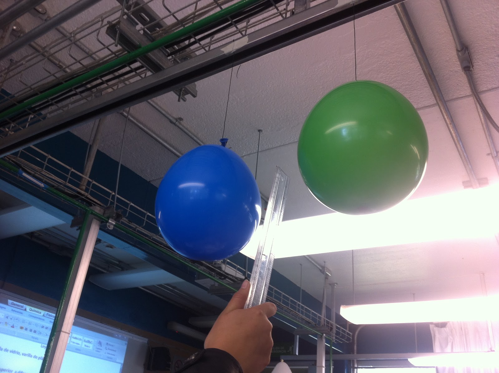 Fisica II: Interacción electrostática. Ley de Coulomb.