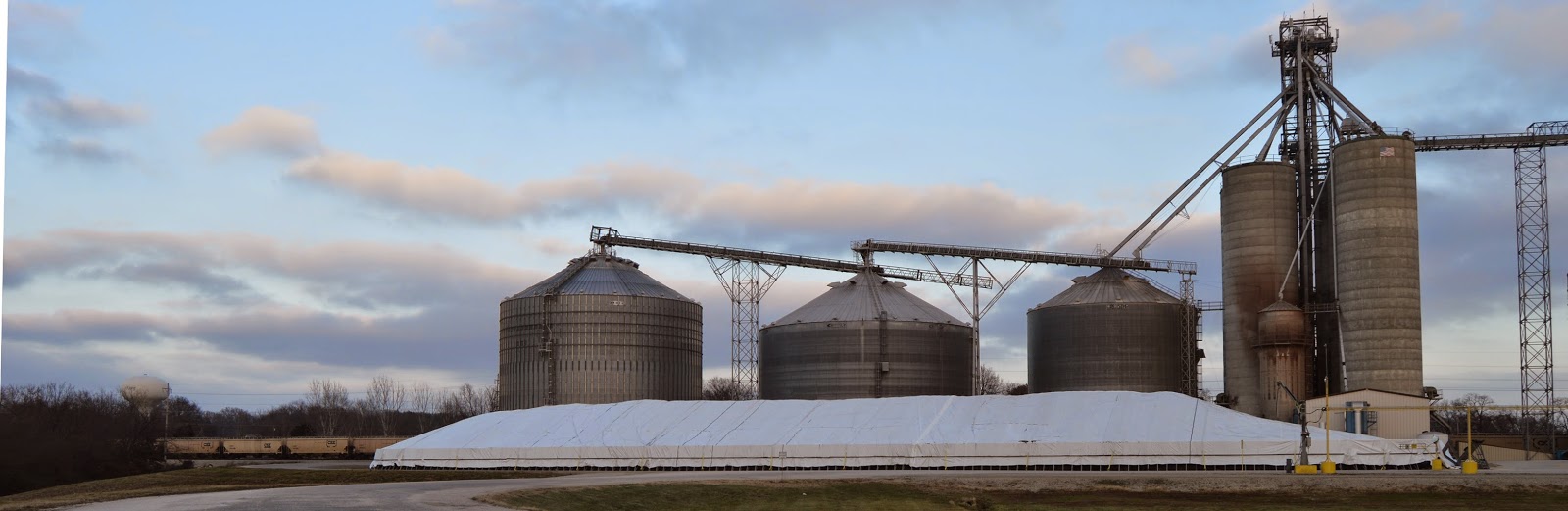Towns and Nature: Olney, IL: CGB Grain Elevator, Rewritten