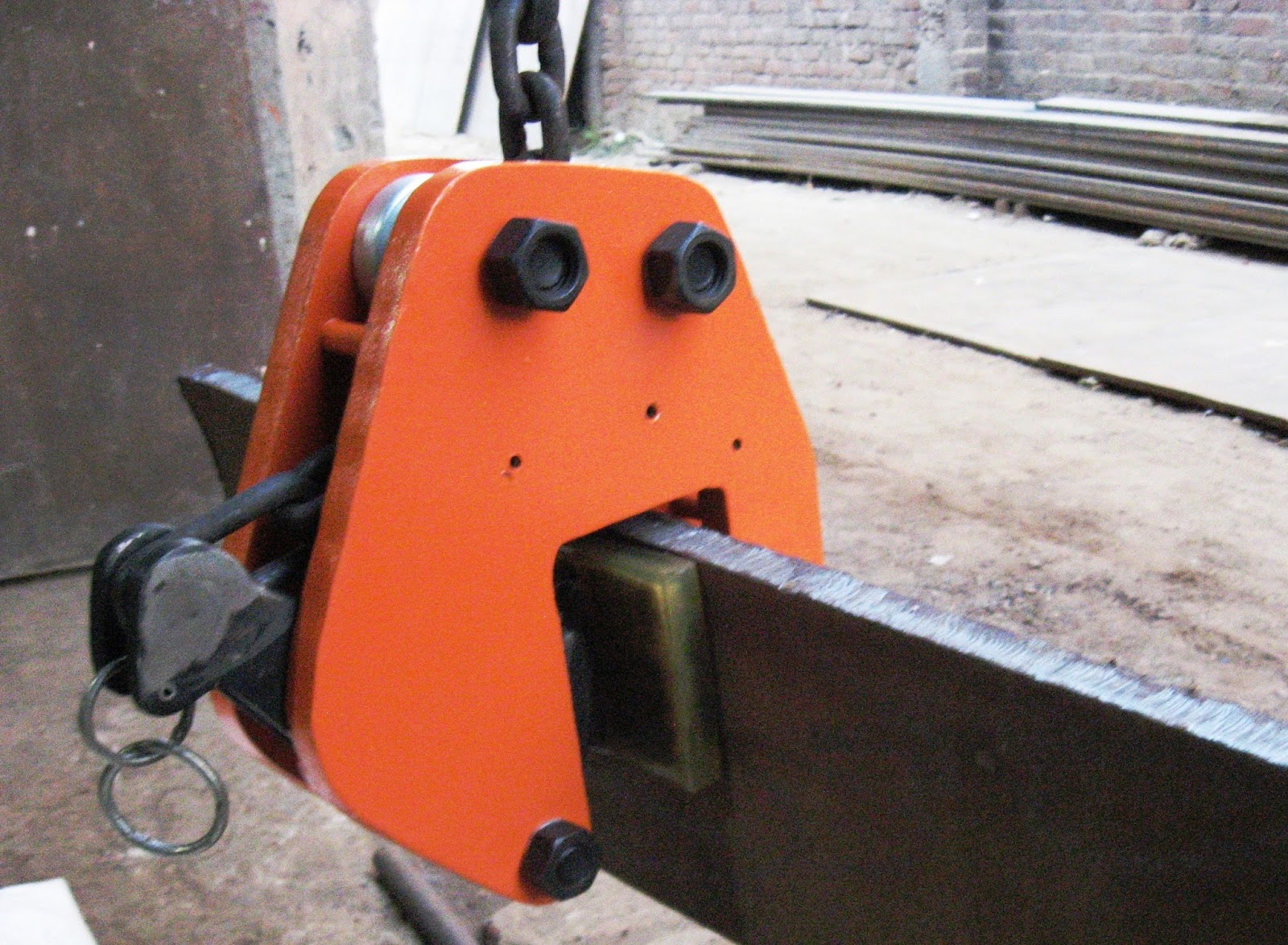 Lowering In belts Pipeline: Pipe hooks Aluminum lined Pipe hooks ...