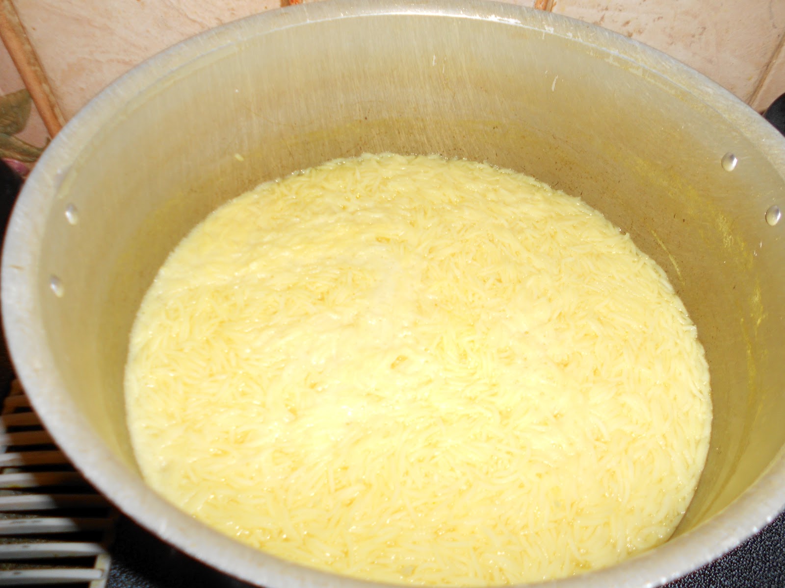 Cafe' Persia: Chicken/Rice cake (Tah-Cheen)