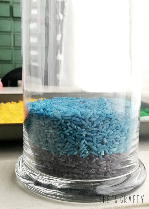 She's Crafty: How to color Rainbow Rice for a table centerpiece