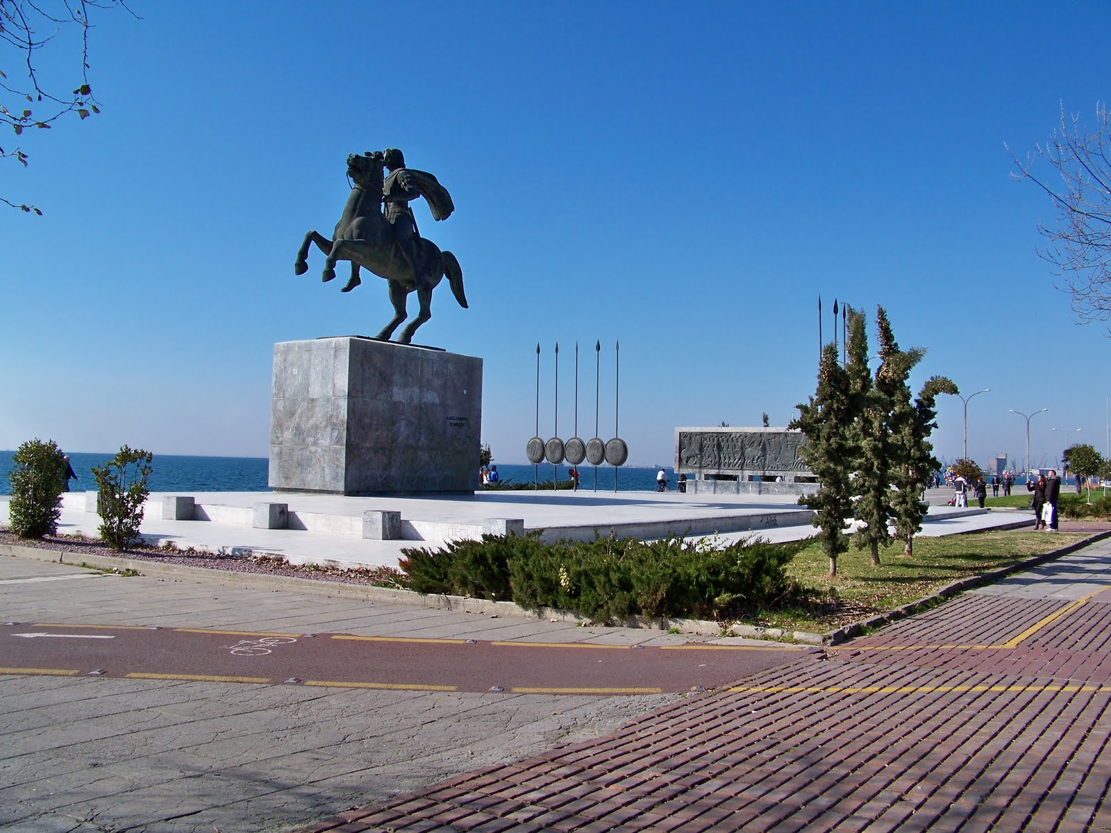 Θεσσαλονίκη - η πόλη μου: Μνημεία και ανδριάντες της Θεσσαλονίκης