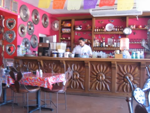 Walkabout With Wheels Blog: Lunch at the Pink Store in Puerto Palomas