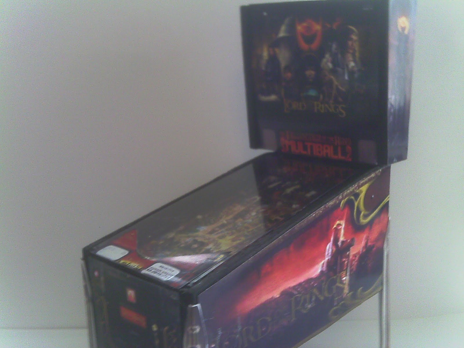 Retro Heart: Lord of the Rings - Scale Pinball Model
