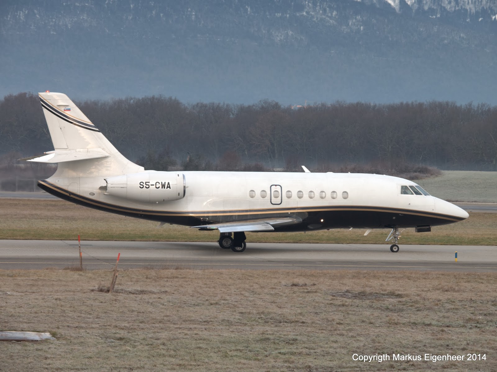FLUGZEUGE: S5-CWA Dassault Falcon 2000 F2TH