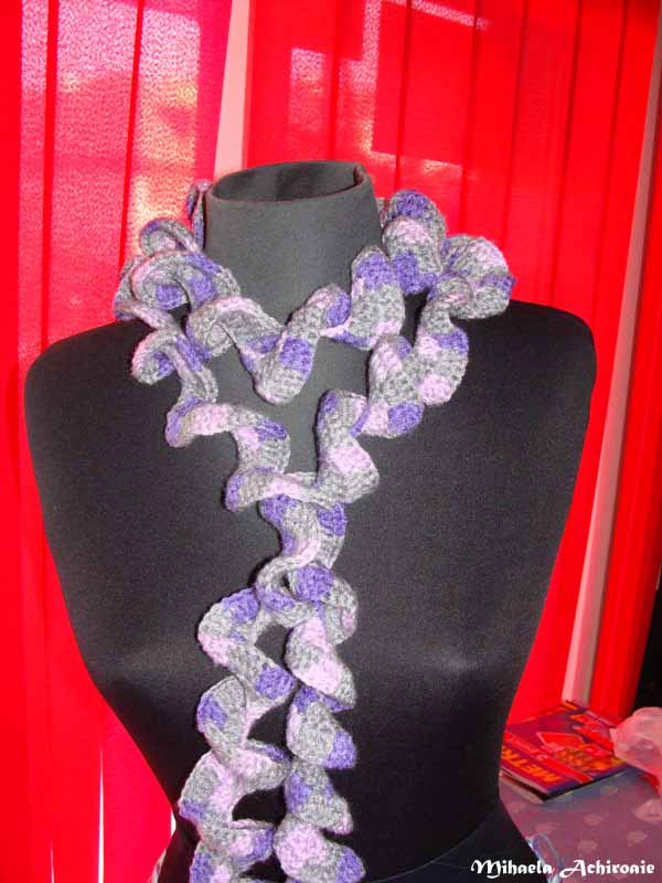 Accesorii croşetate de Mihaela Achiroaie: Esarfa crosetata: 04.09.2012