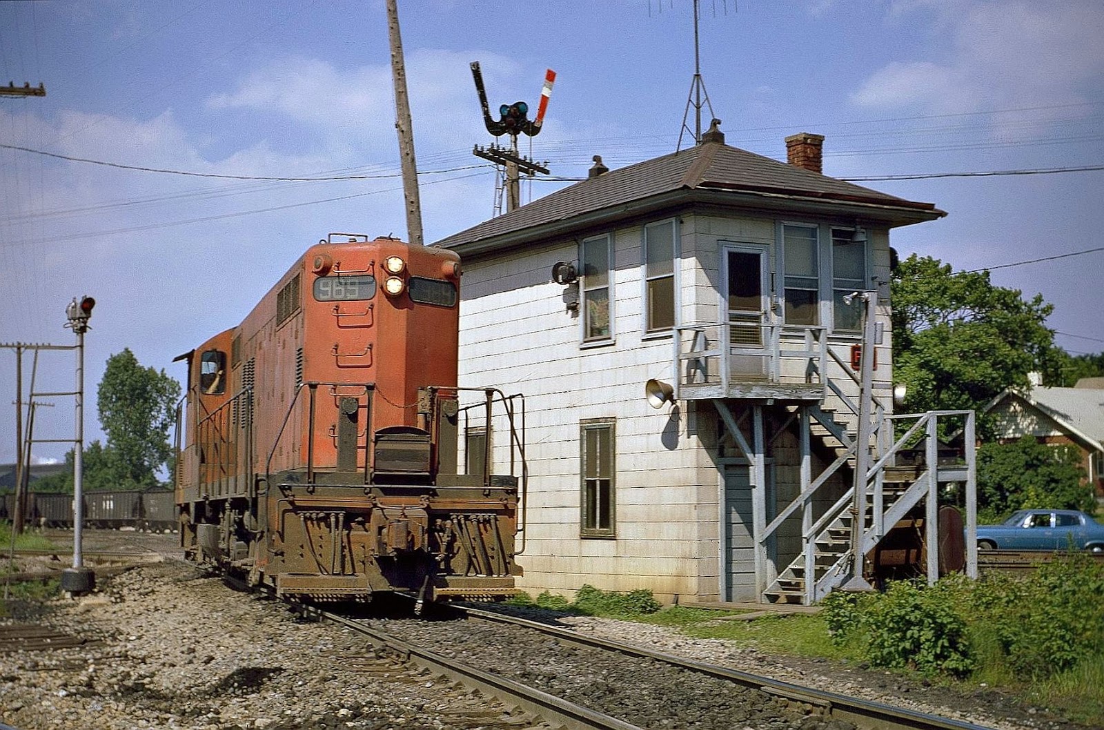 Towns and Nature: Trenton, MI: FN Tower (Rodney): DTI vs. NYC(MC) vs ...