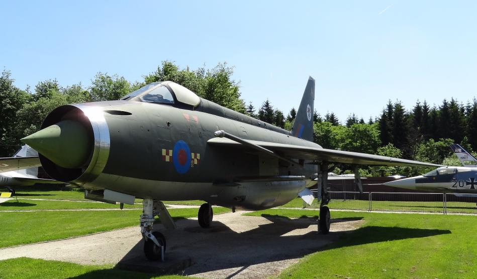 Plastic Models on the Internet: Aircraft walkaround vol.25 : English ...