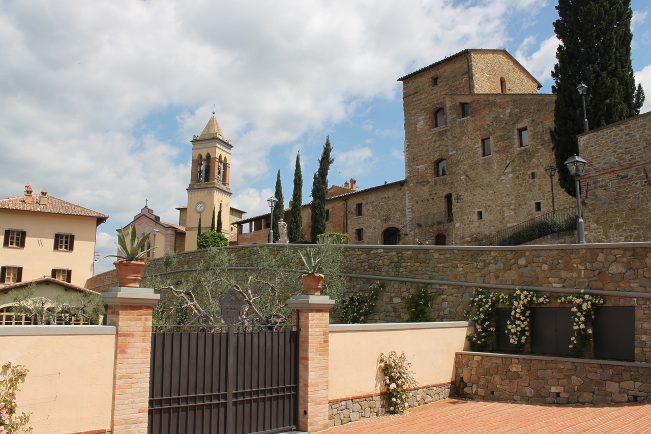 Aponovich and Johansson At Home and Away: SOLOMEO [ Umbria ]