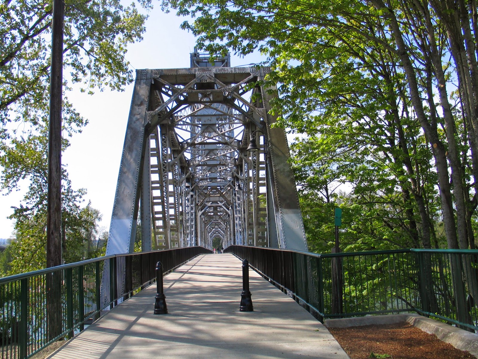 Salem Heritage Network (SHINE): Salem in 2004