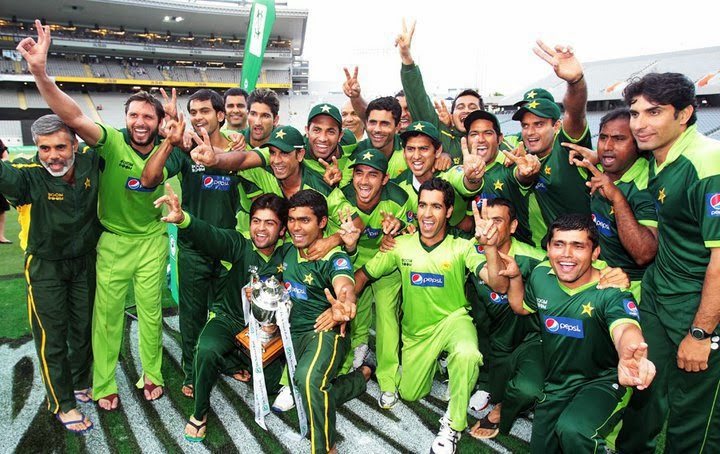 Fun 2 Pictures: Funny wallpapers Pakistani cricket team