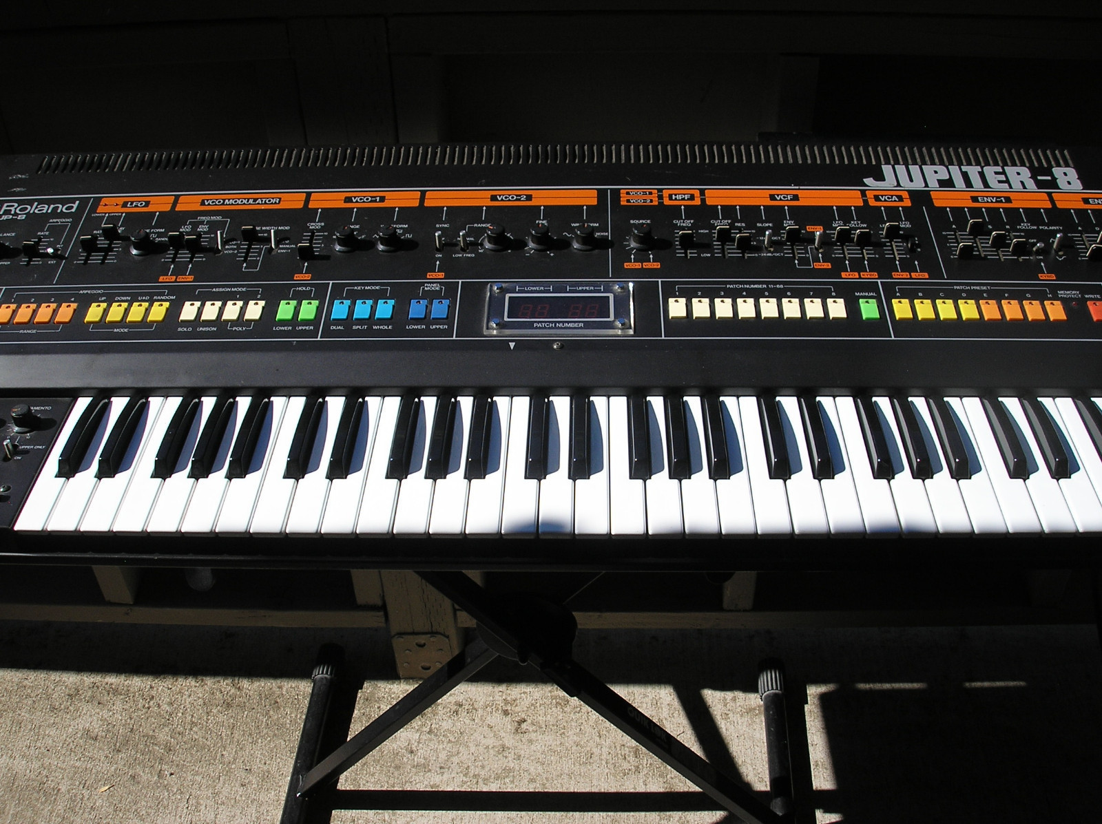 MATRIXSYNTH: ROLAND JUPITER-8 JP-8 SYNTH with DCB UPGRADE
