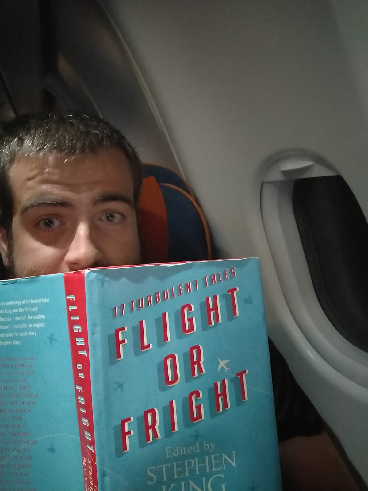 Reseña Flight or Fright, de Stephen King y Bev Vincent ~ Castle Rock Asylum