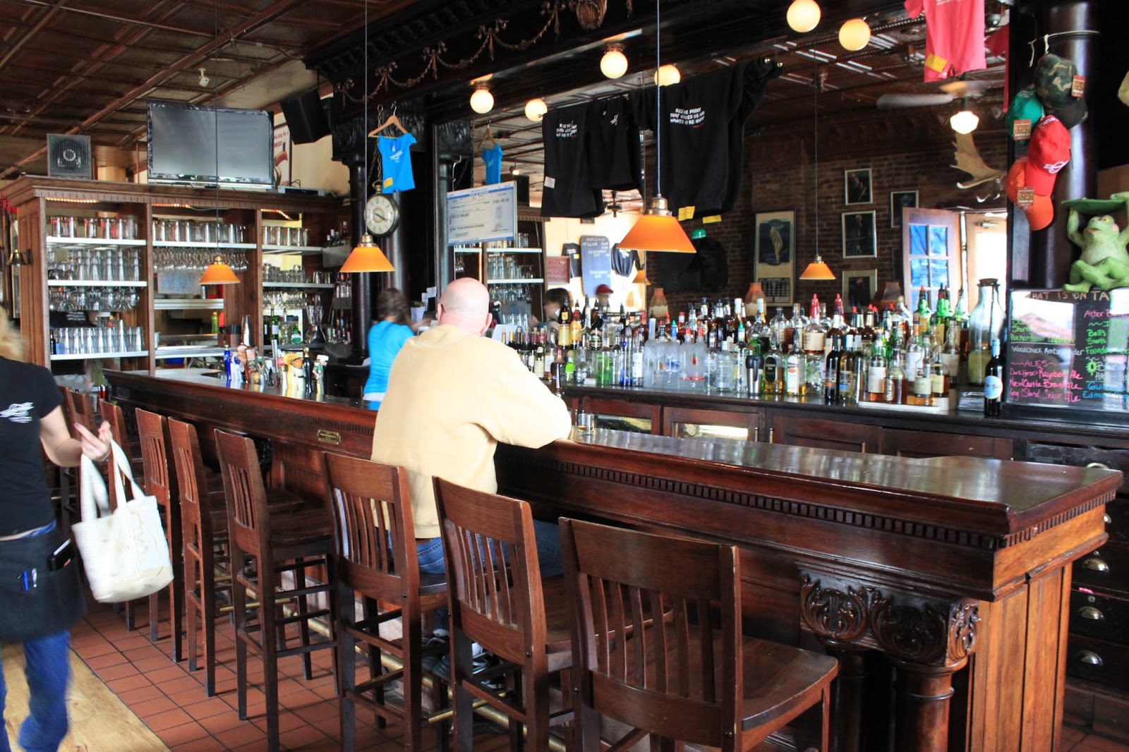 321 Natural What s The Difference Between A Bar And A Restaurant 321 Natural What s The Difference Between A Bar And A Restaurant