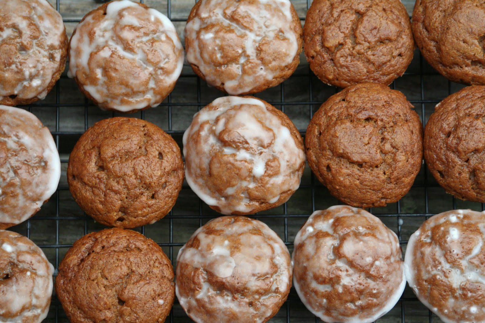 Healthy Goodness: Mini Gingerbread Cakes (Muffins)