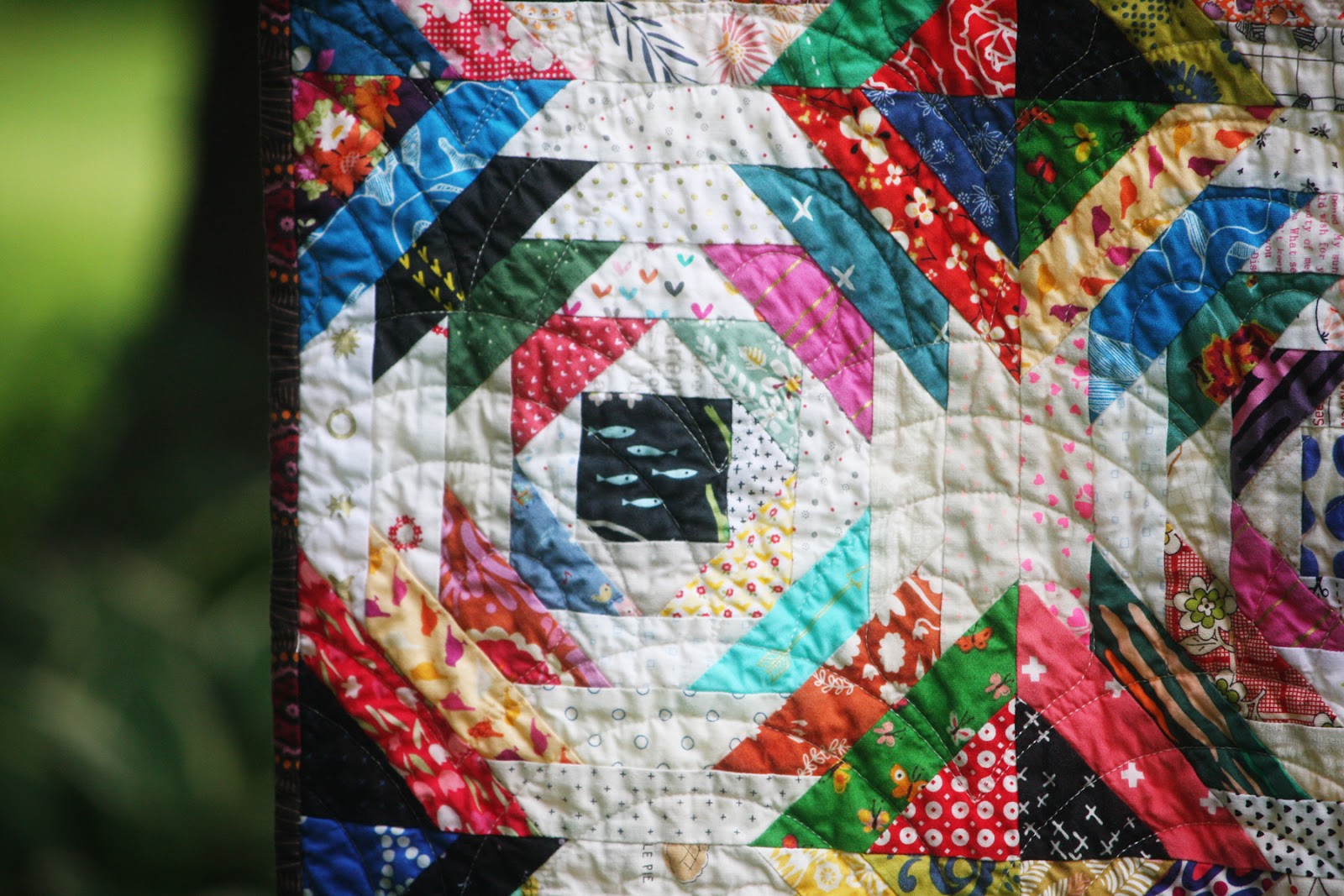 Old Red Barn Co.: Super Scrappy Pineapple Block Quilt