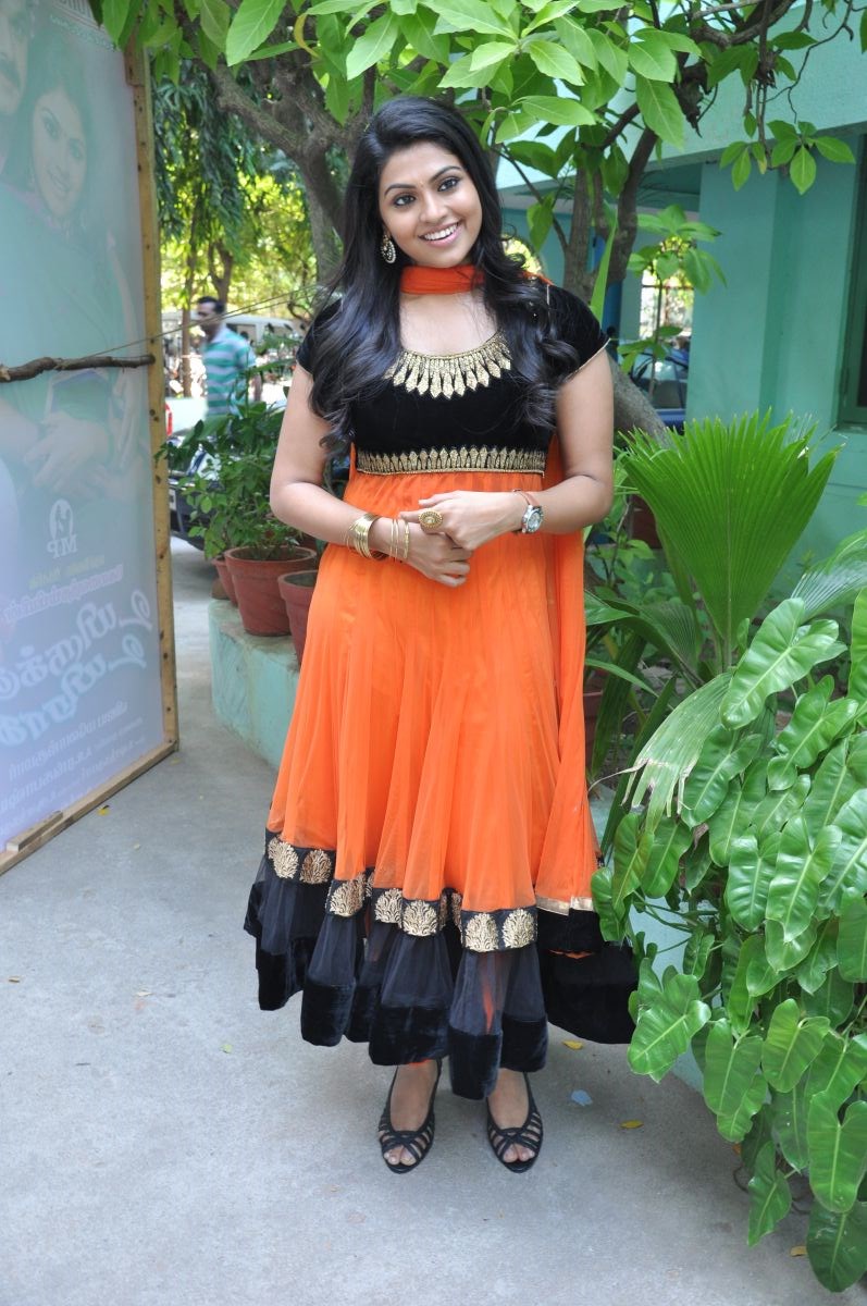 Nandhana at Uyirukku Uyiraga Press meet - South Indian Actress