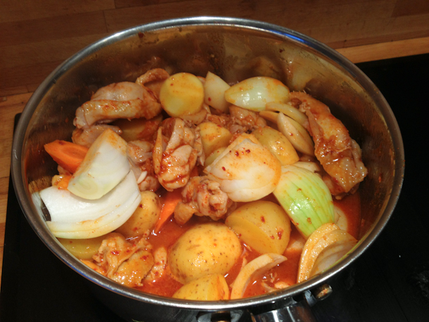 Hollow Legs: Dak Doritang - Korean Chicken Stew