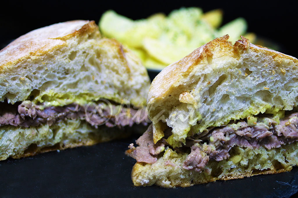 Terapia do Tacho: Prego no pão (Steak sandwich Portuguese style)