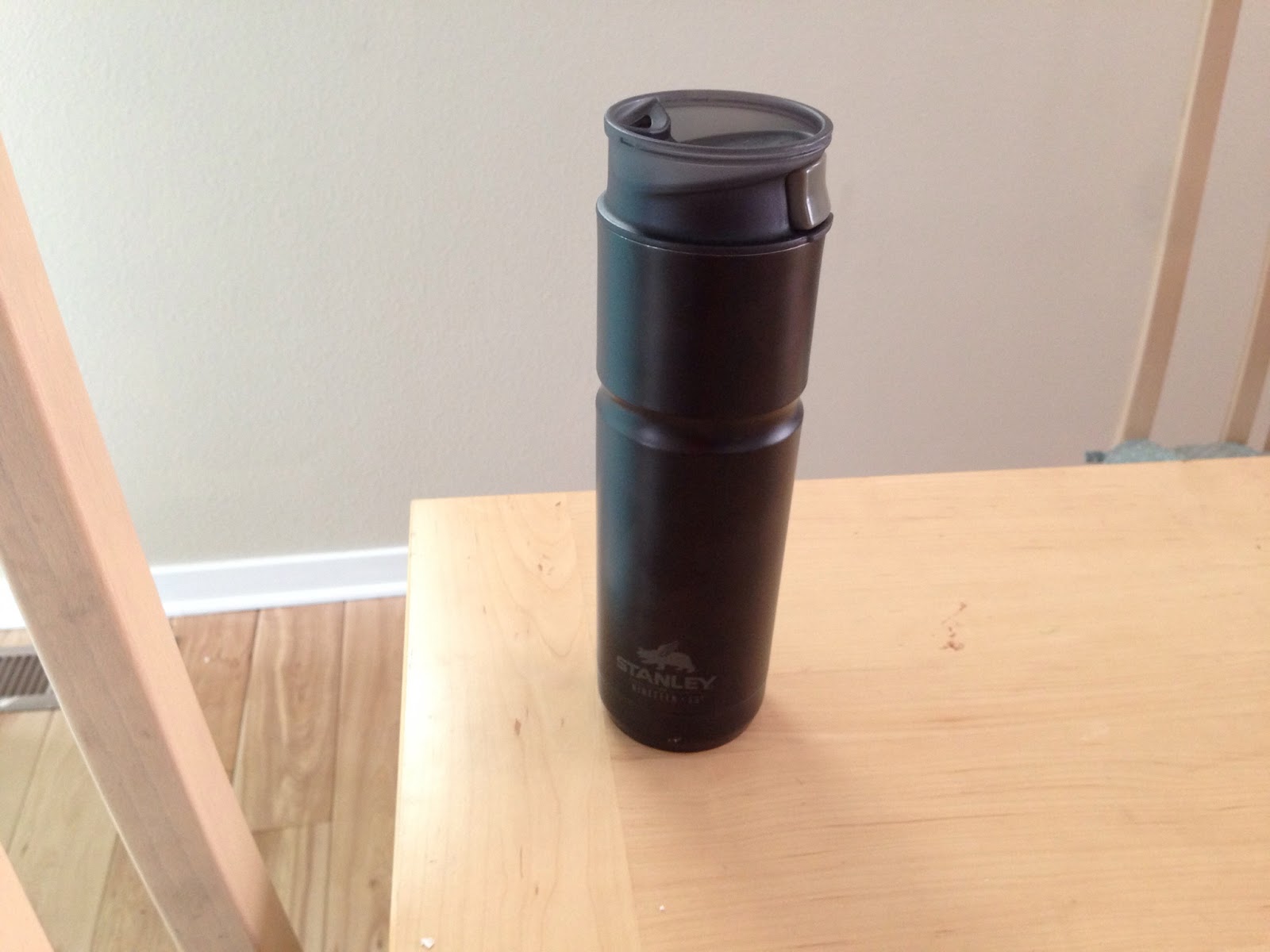 The Dirty Brompton: Review of Stanley Nineteen 13 One Hand Vacuum ...