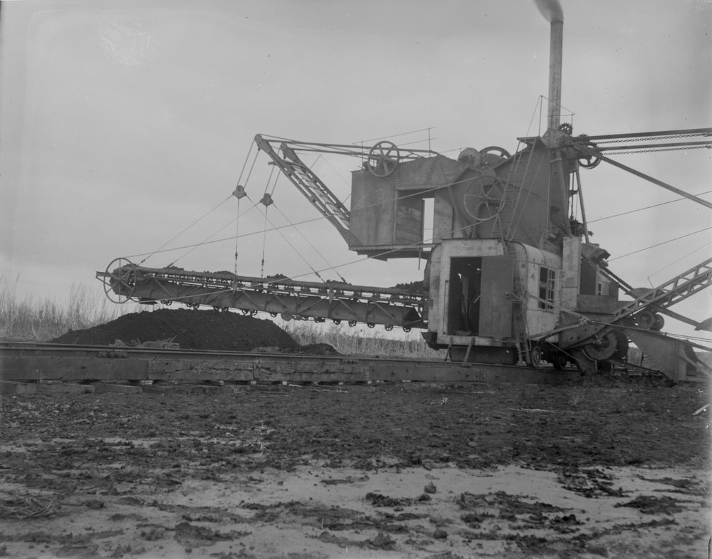 Historic Trucks: Lubecker Steam Dredge