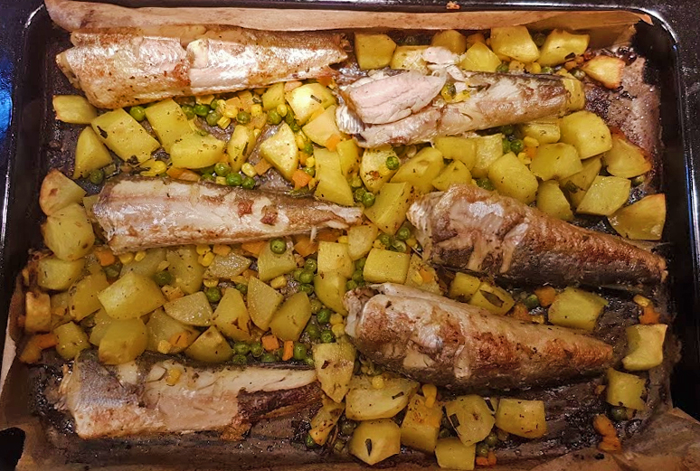 ROASTED FISH WITH POTATOES ~ Macedonian Cuisine