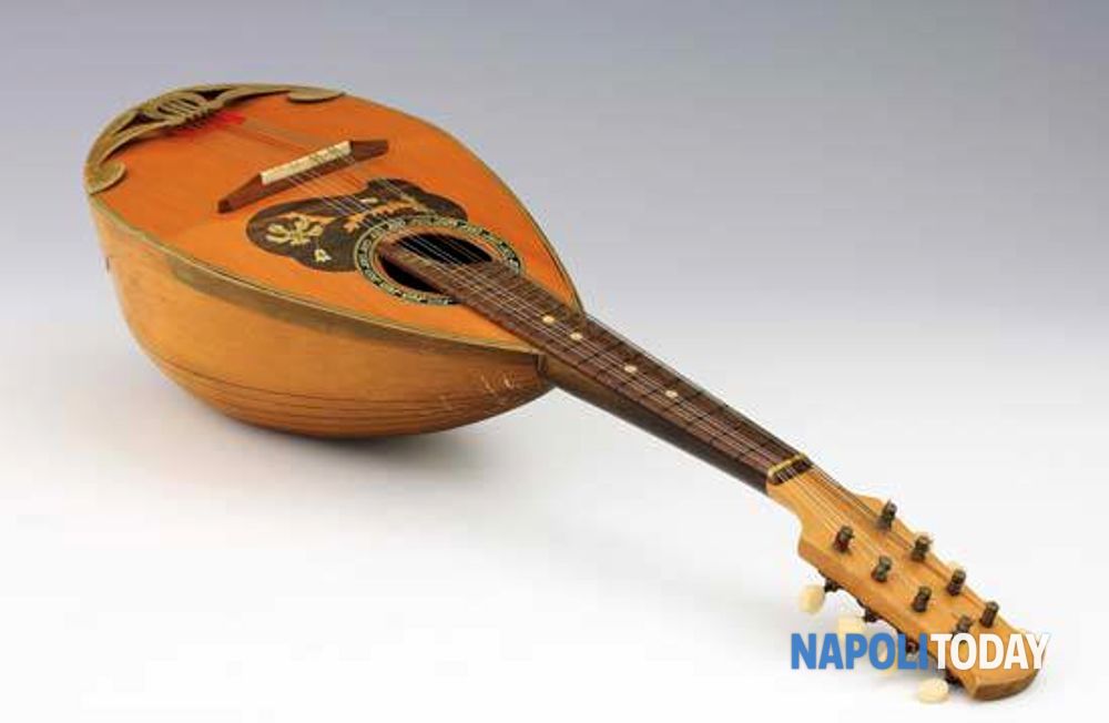 leggiAMO: USI E COSTUMI CAMPANIA