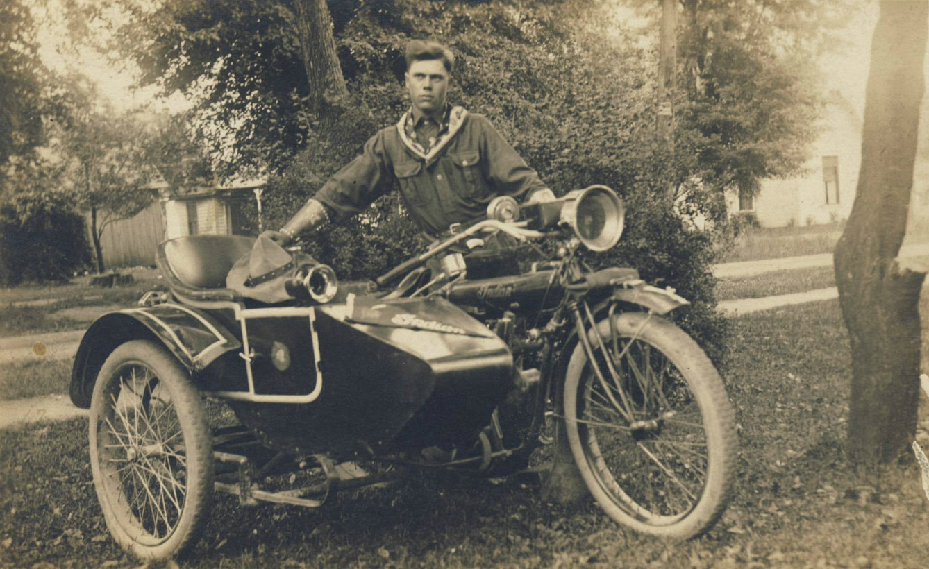 Fast is fast...: 5 early photos of Indian motorcycles.