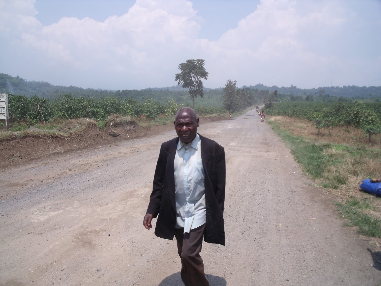 Congo Masquerade: Virunga National Park: Goma to Rumangabo