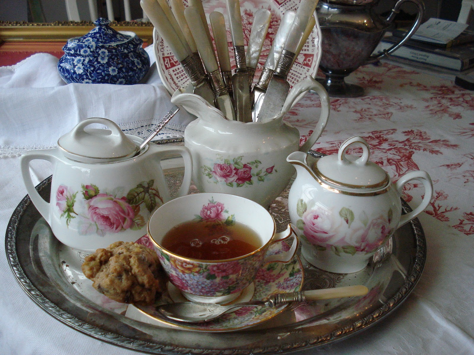 Curtains In My Tree: Special Buttons