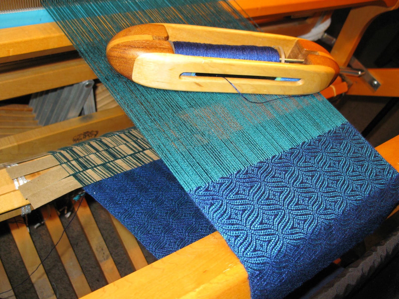 Heddle and Hook : first weaving post