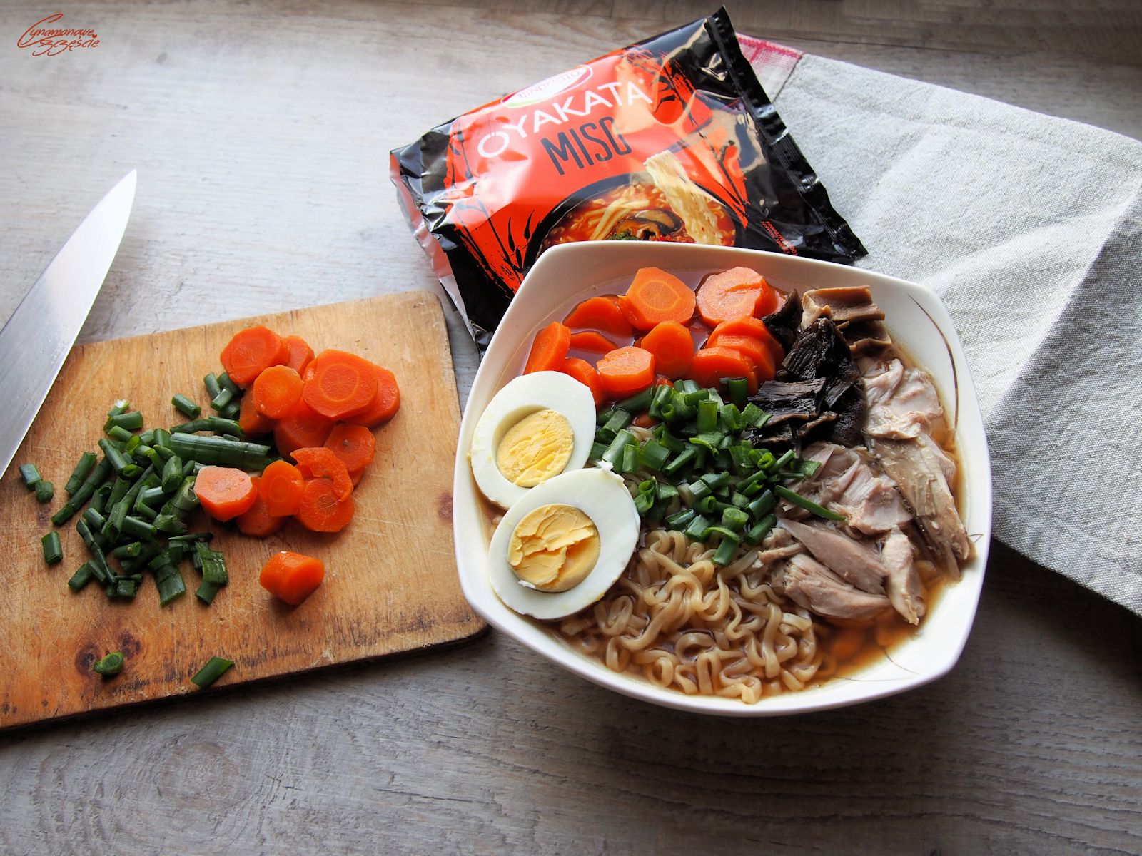 Cynamonowe szczescie: Zupa Miso z kurczakiem