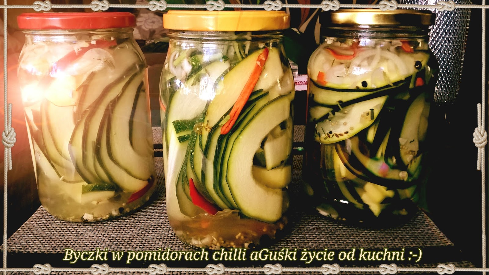 Byczki w pomidorach chilli aGuśki życie od kuchni : Sałatka z cukinii 2-warianty