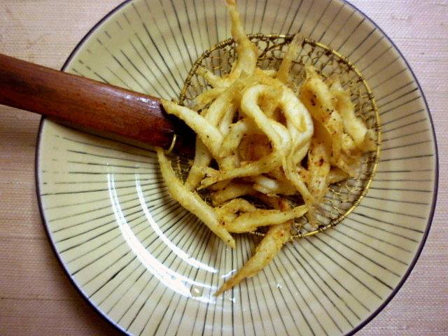 3 hungry tummies: Spicy Crispy Silver Fish 香脆辣白飯魚